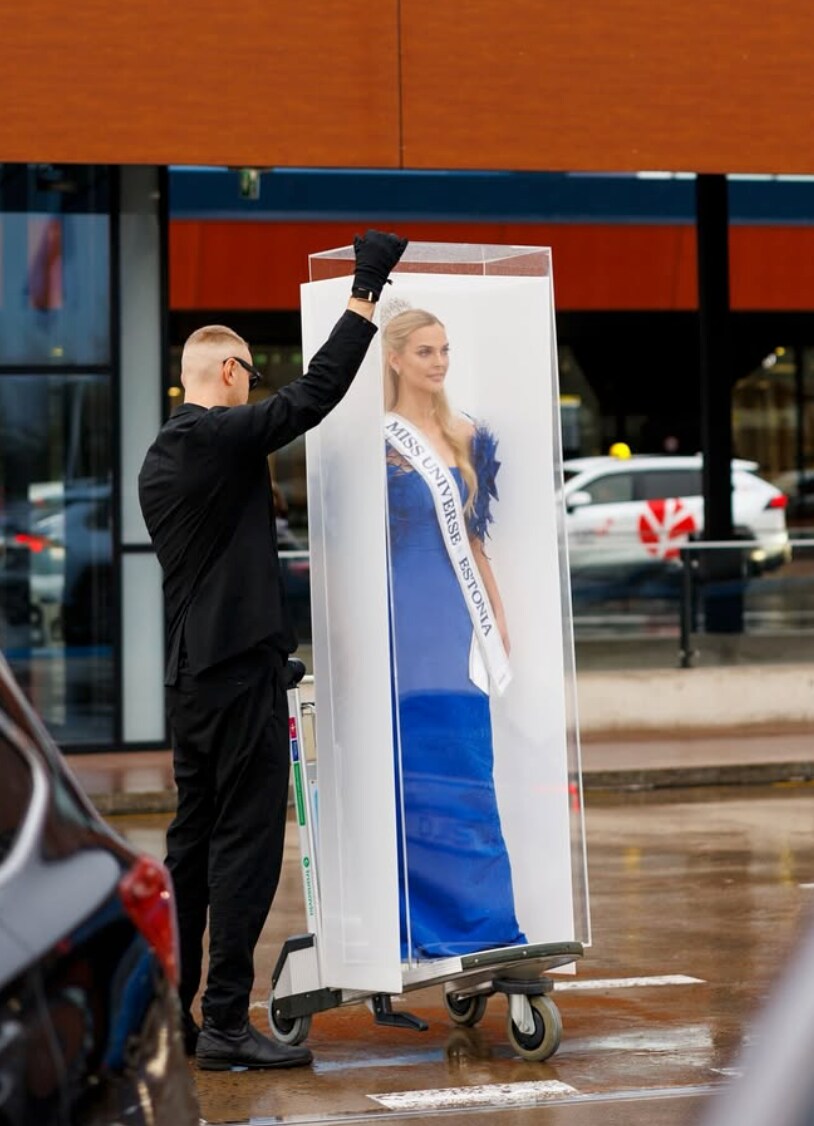Miss Universe Estonia turns herself into a real-life Barbie (packaging ...