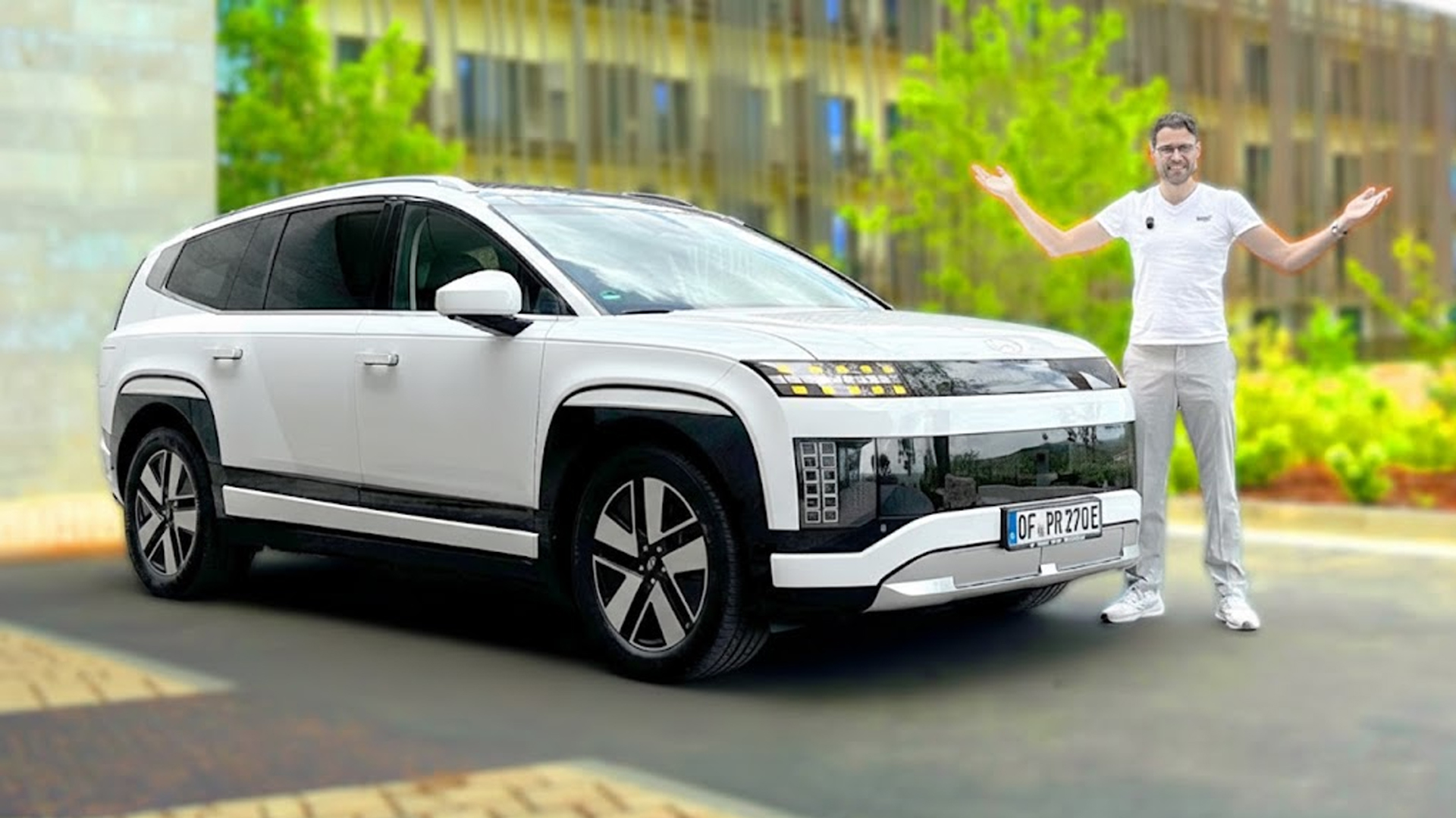 See How the Hyundai Ioniq 9 Drives as the New Santa Fe EV