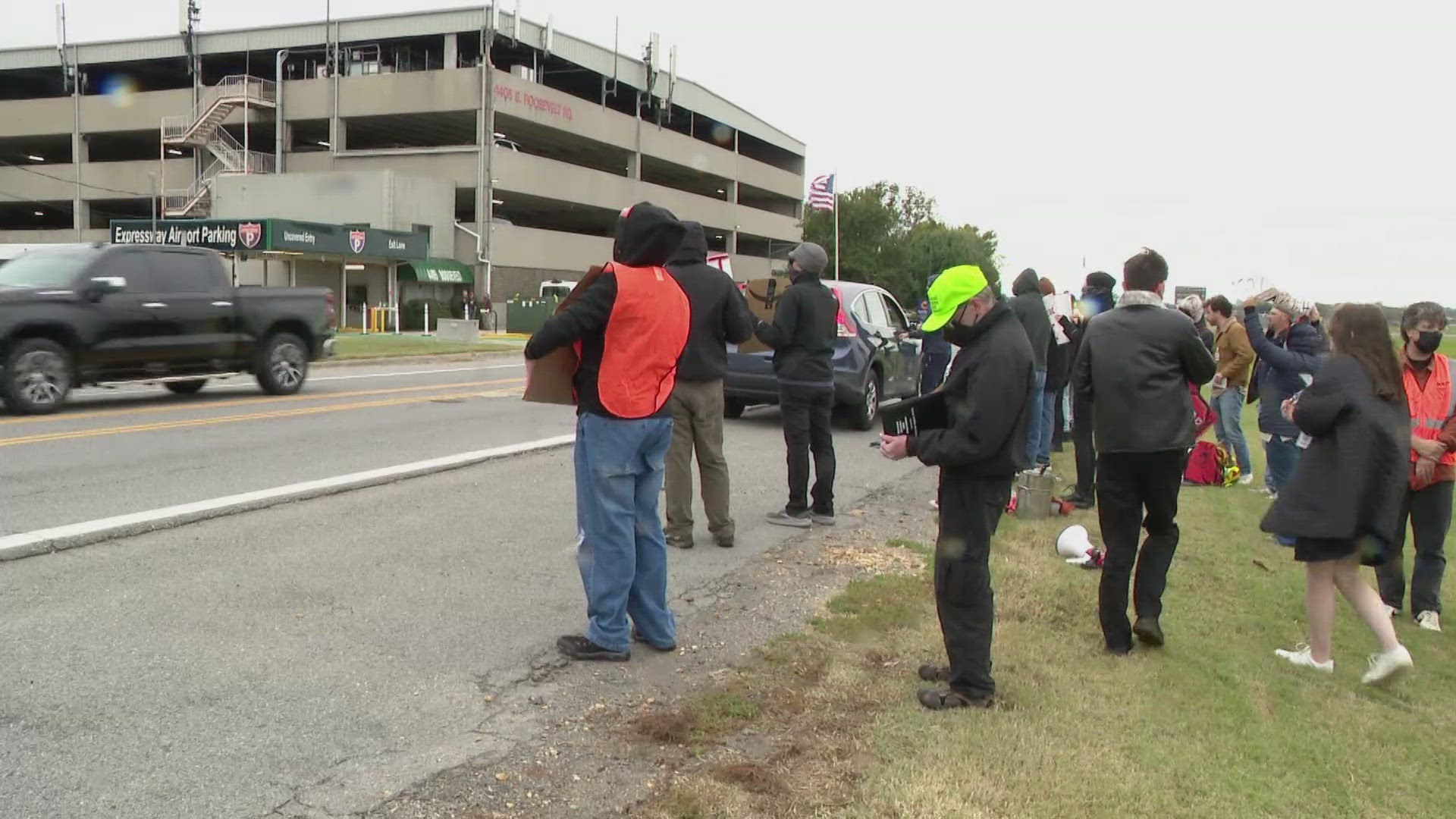 Protest forms near Little Rock Homeland Security office over ICE activity