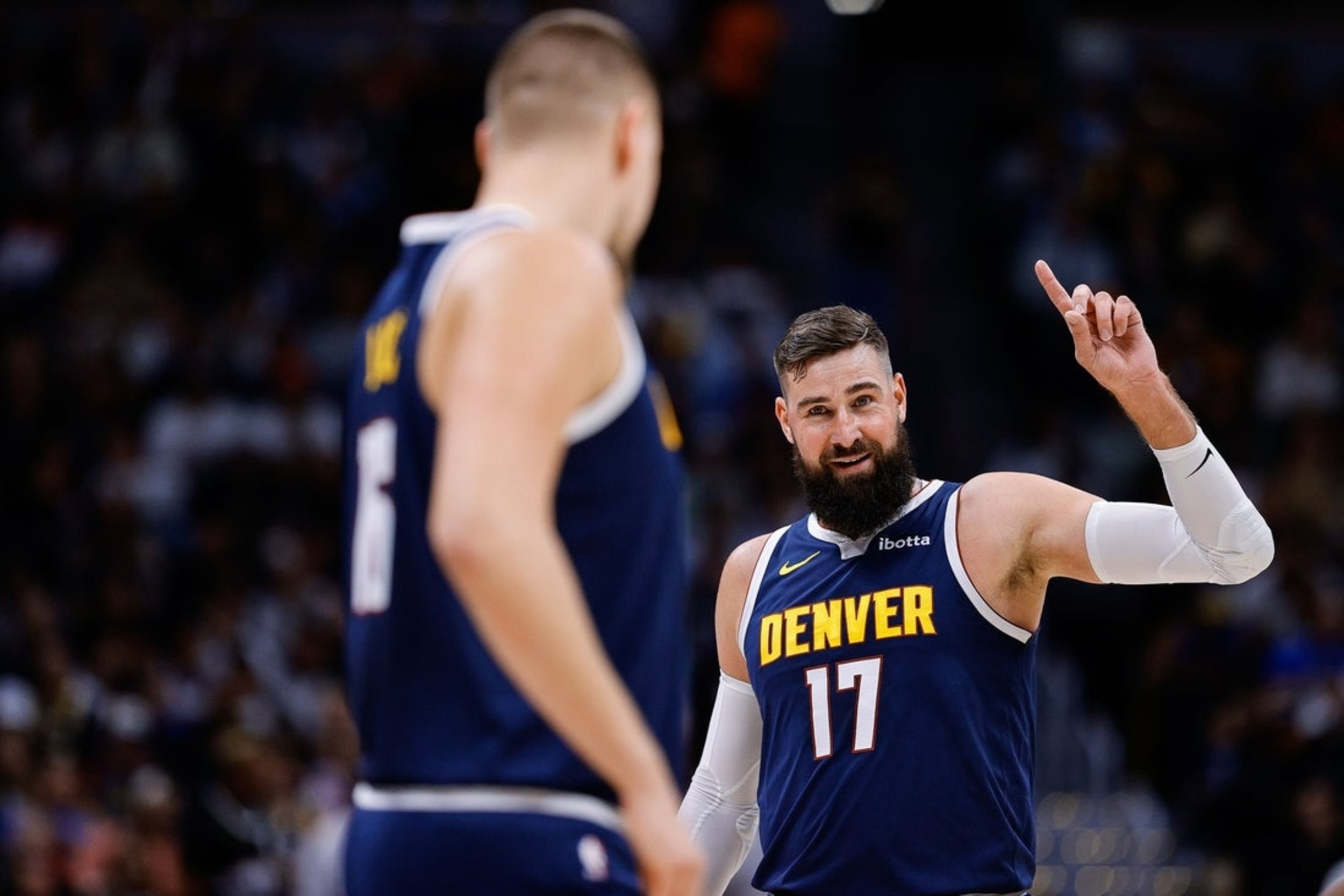 Nikola Jokic's 4th straight triple-double lifts Nuggets over Pelicans
