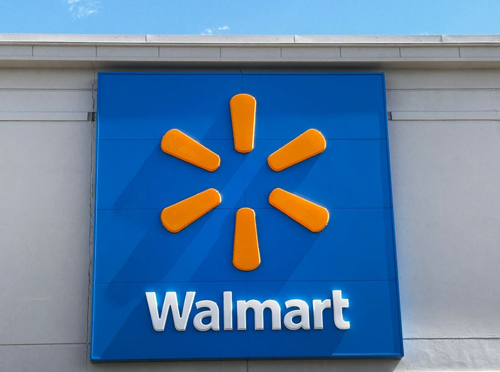Is Walmart open on Christmas Eve? Here’s what to know about the ...