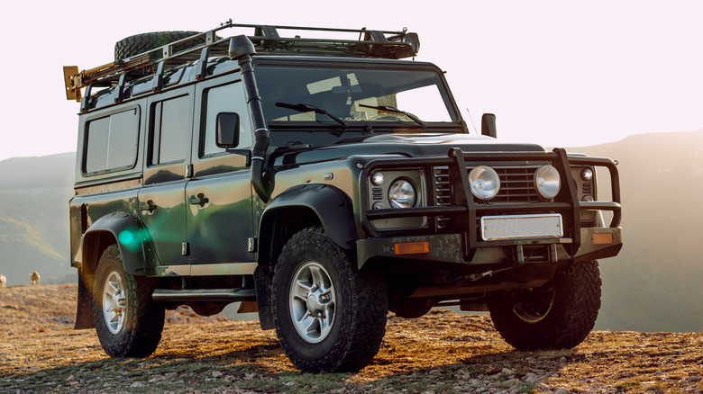 What's The Difference Between 4WD And AWD?