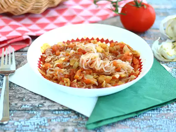 Konjac spaghetti provençale