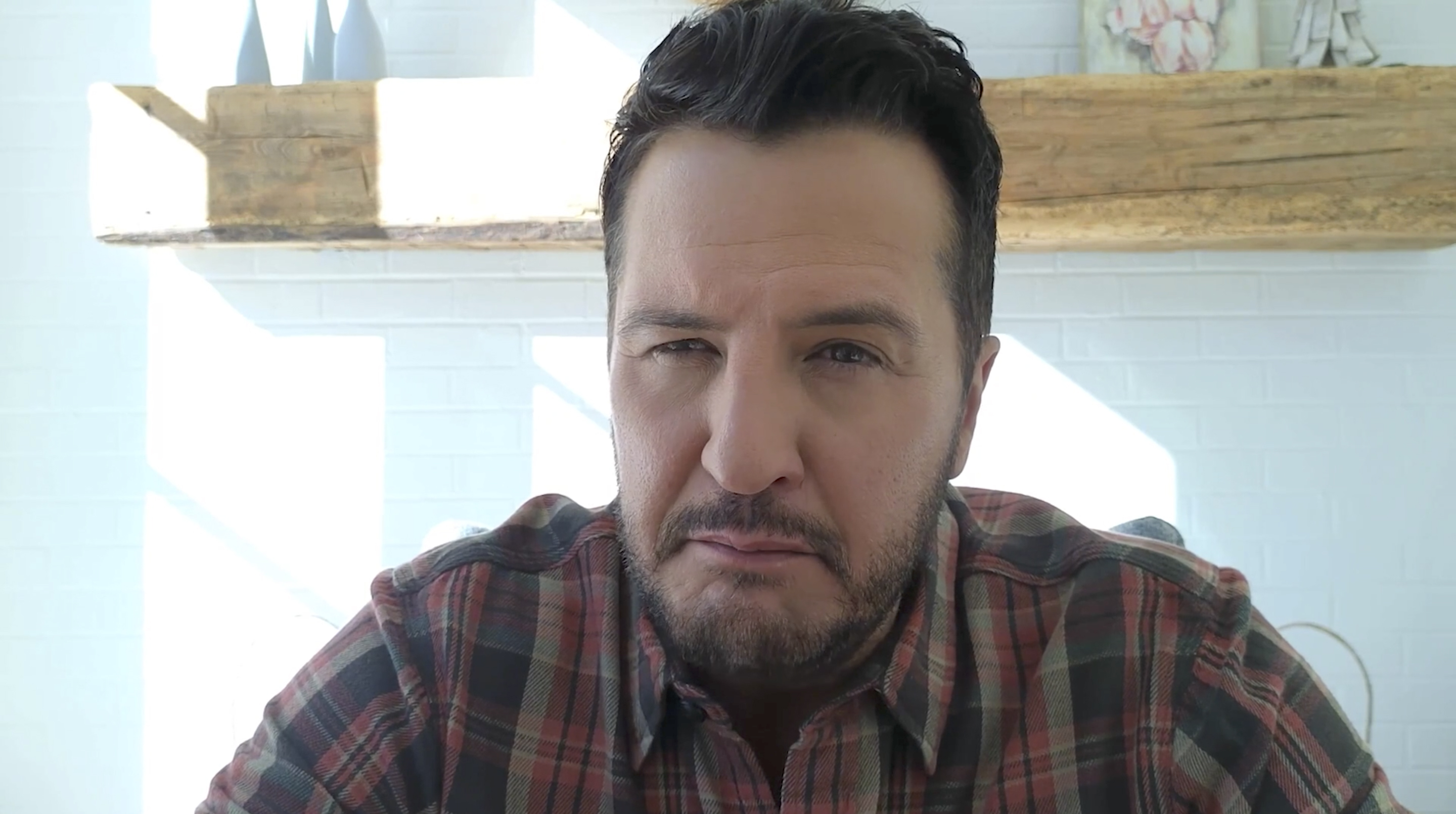 Luke Bryan addresses ‘misinformation’ about sister’s sudden death ...