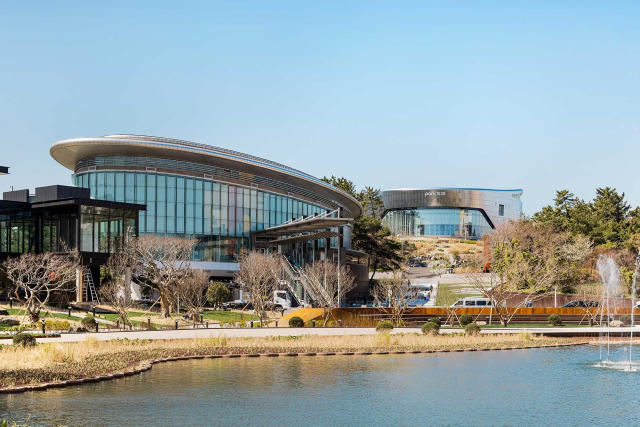 [경주APEC]포스코 포항 '파크(Park) 1538', APEC 방문 외국인 인사들 '엄지척'