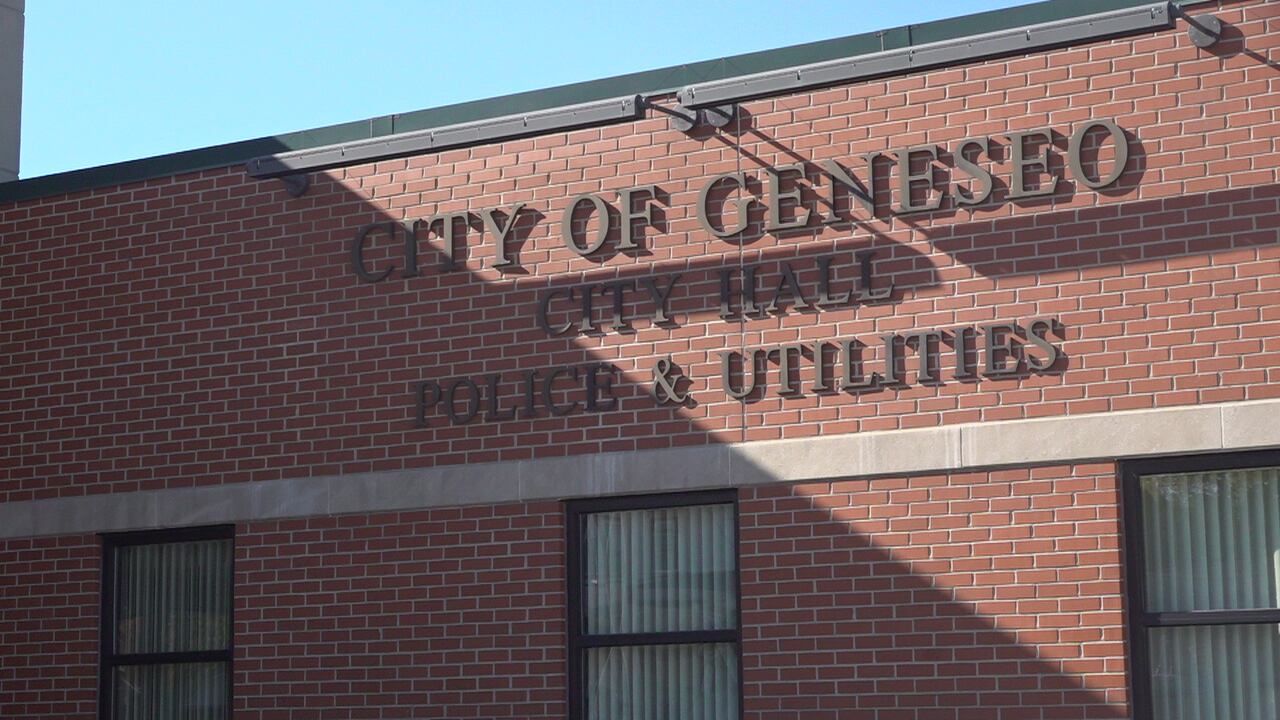 Geneseo police use tracking bracelet to find missing woman within 30 ...