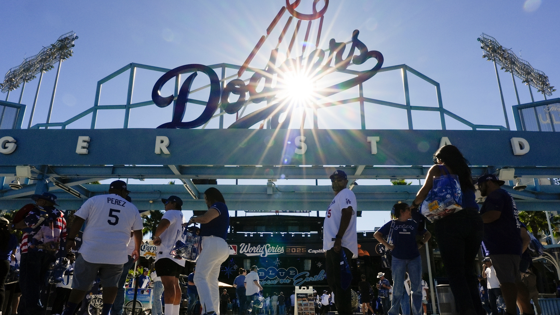 Fans pack Dodger Stadium for crucial Game 5 of World Series