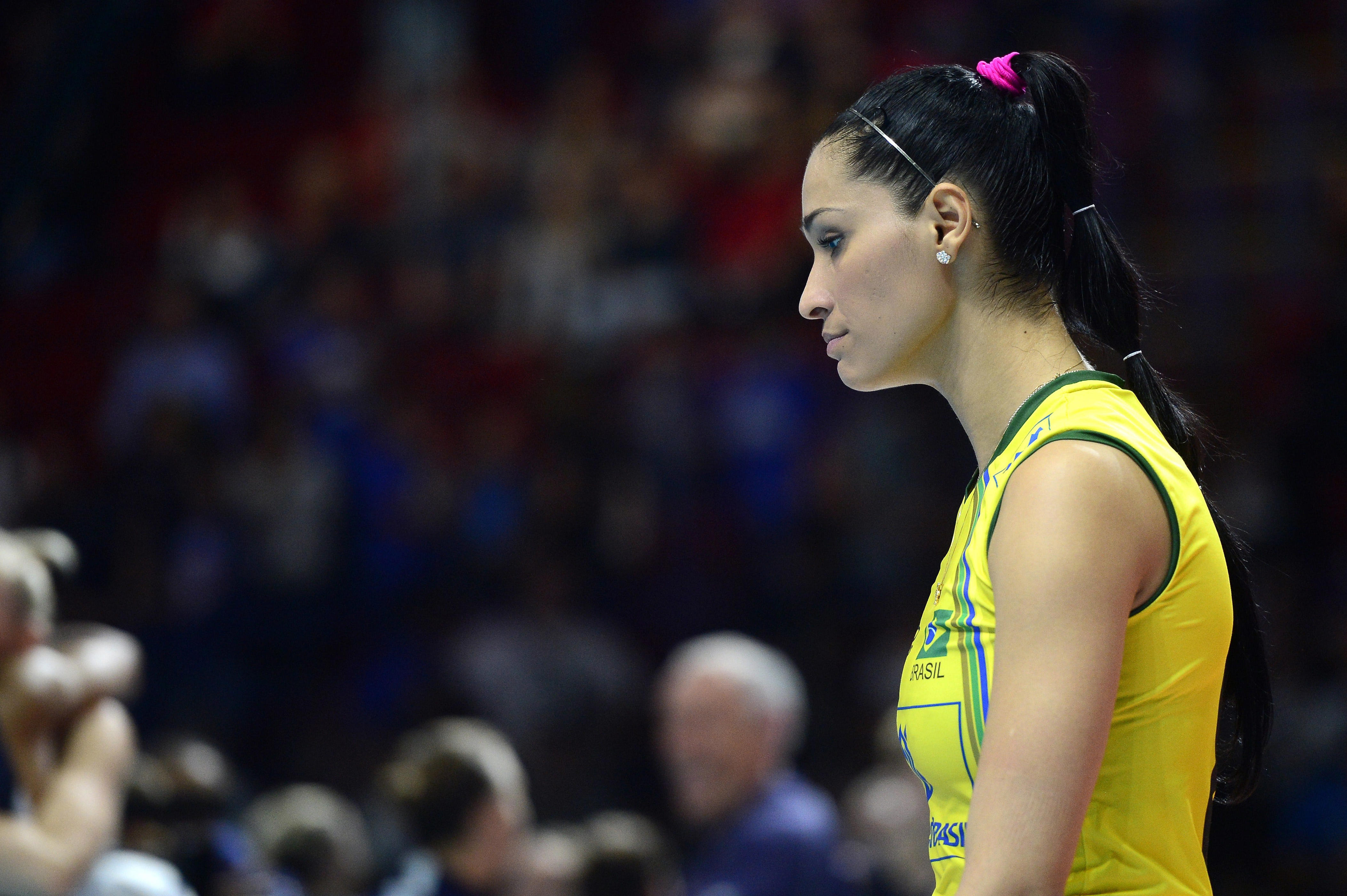 Best of Brazilian volleyball legend Jaqueline Carvalho in photos