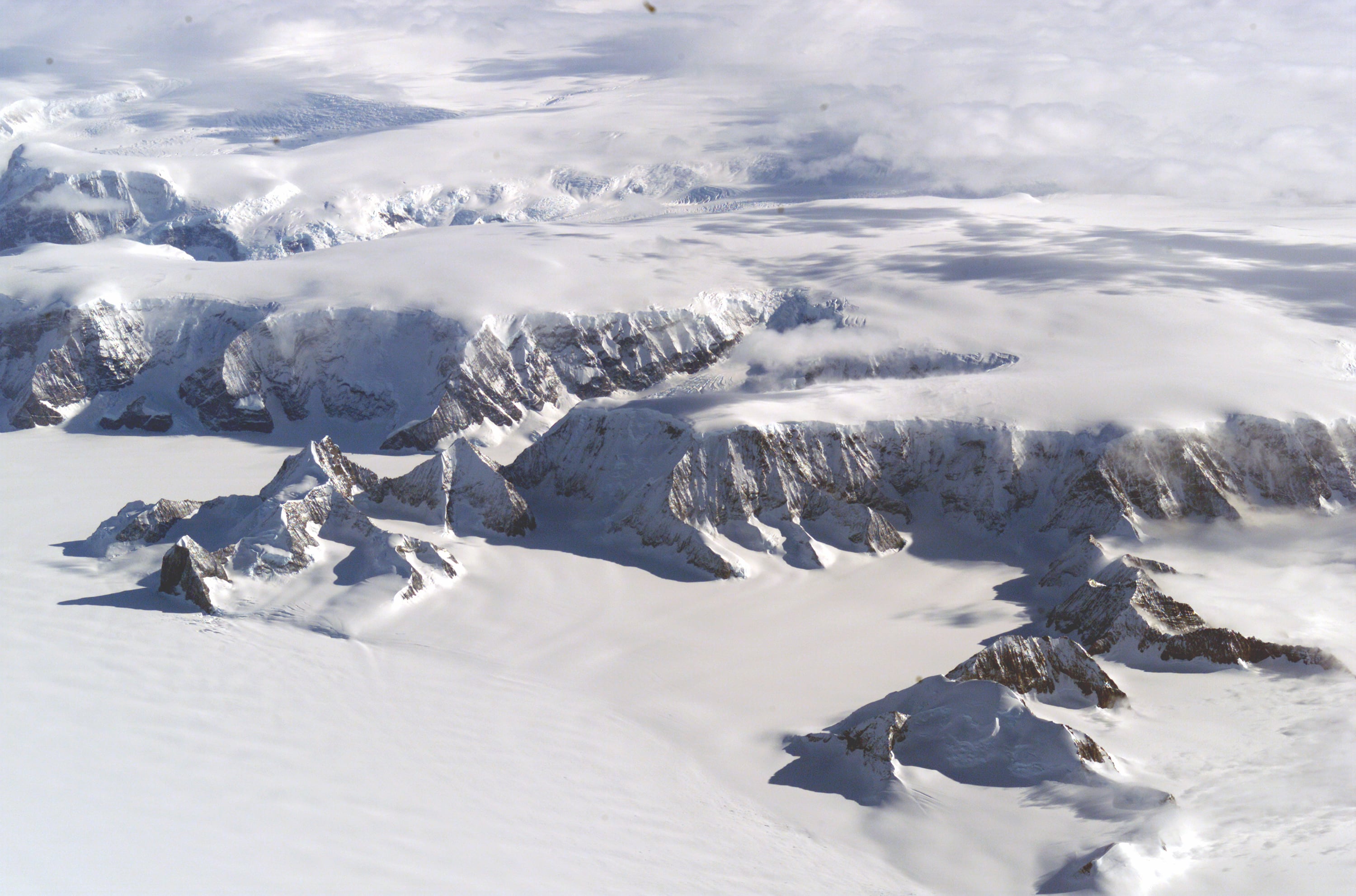 60% of Antarctic Ice Shelves Reach Critical State by 2085