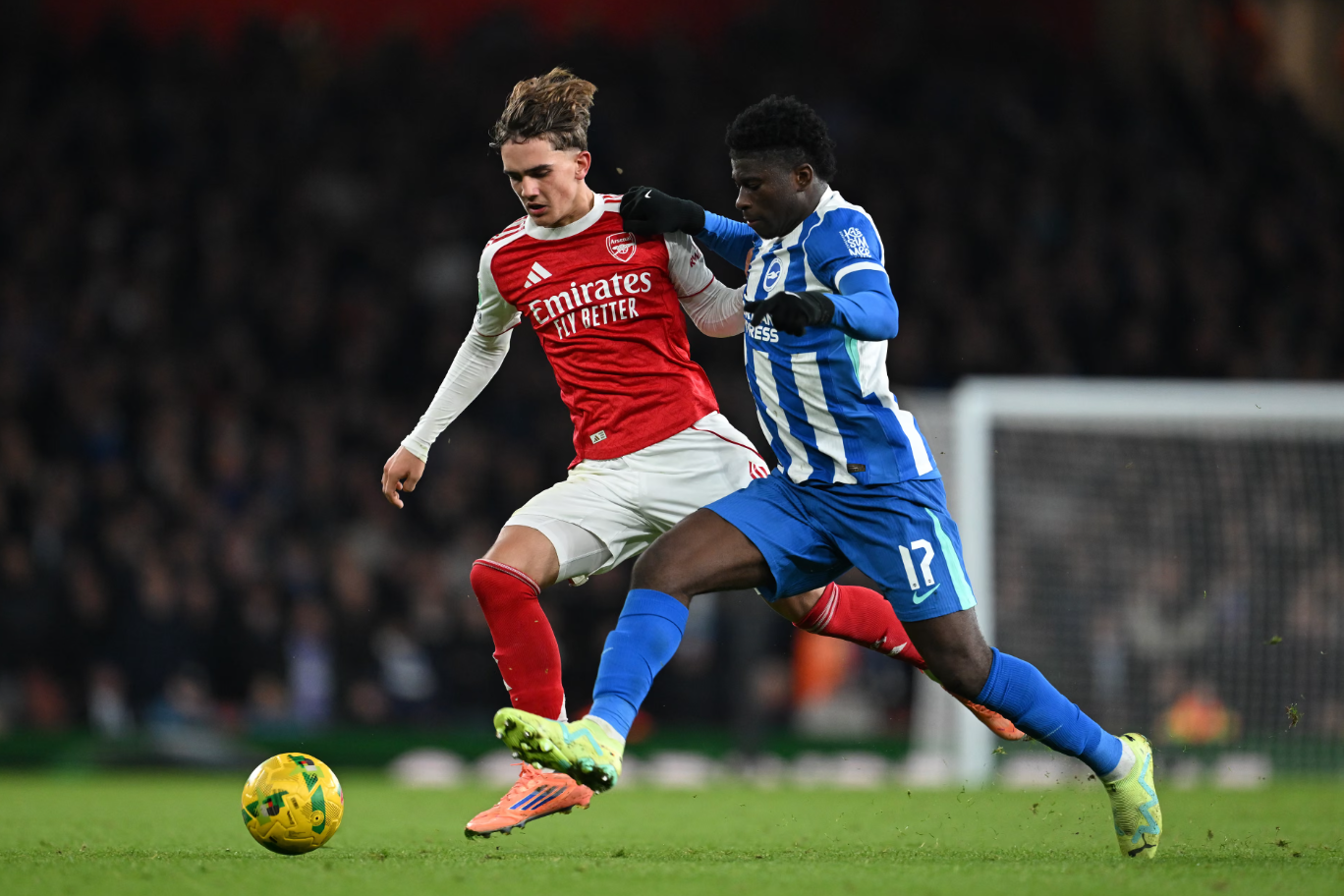 Arsenal thắng 8 trận liên tiếp