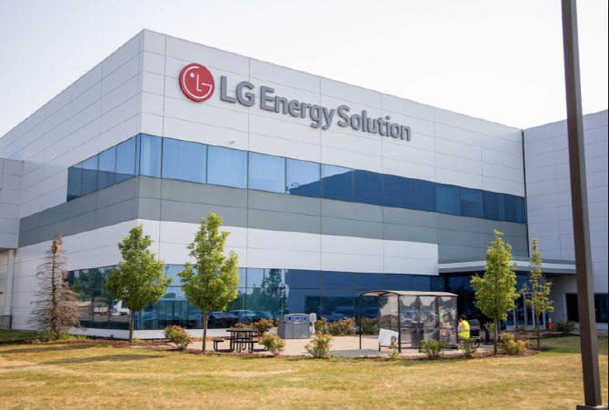 [속보]LG엔솔, 3Q 영업익 6013억…전년比 34.1% ↑