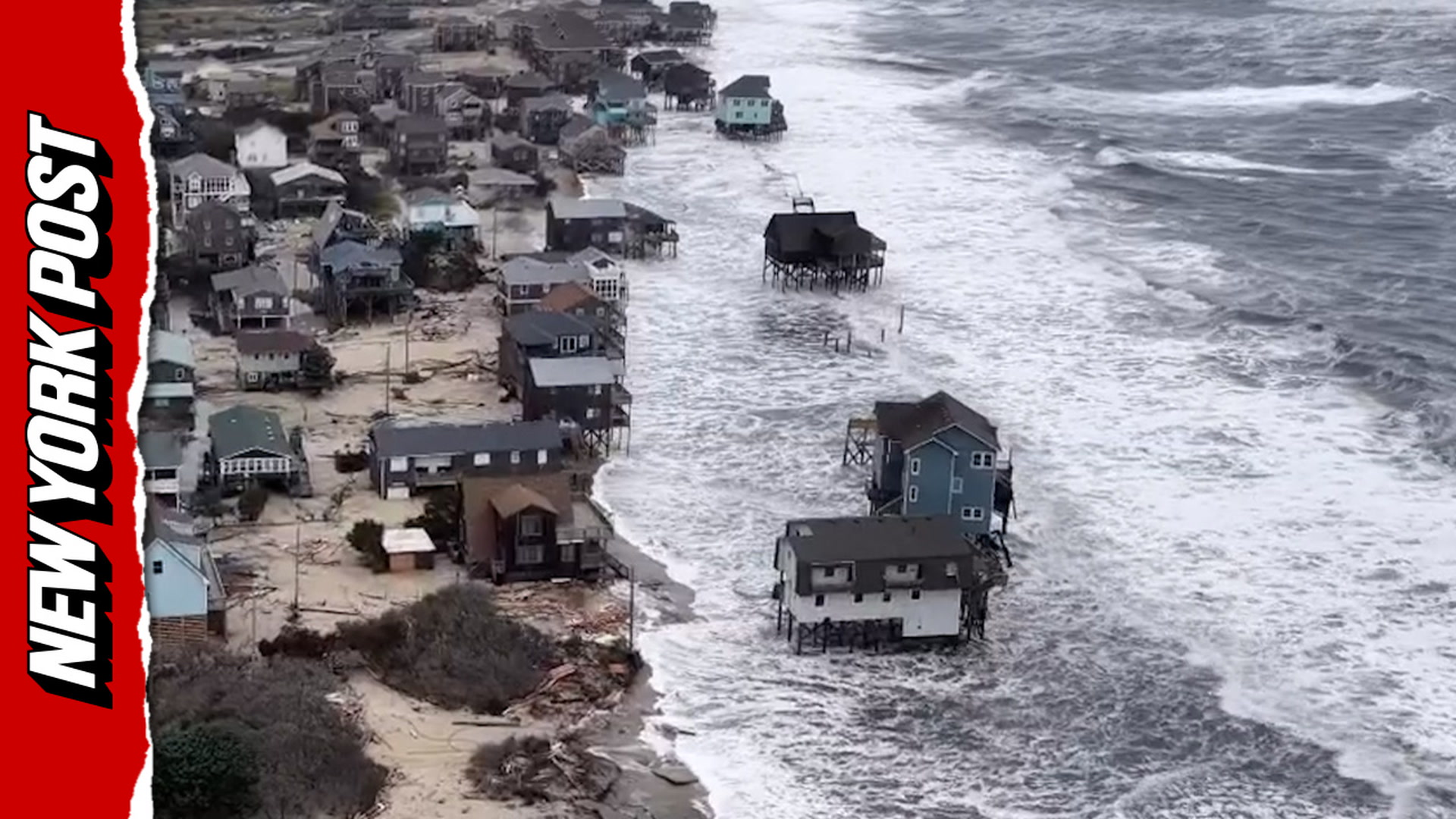 Waves flood oceanfront homes in North Carolina