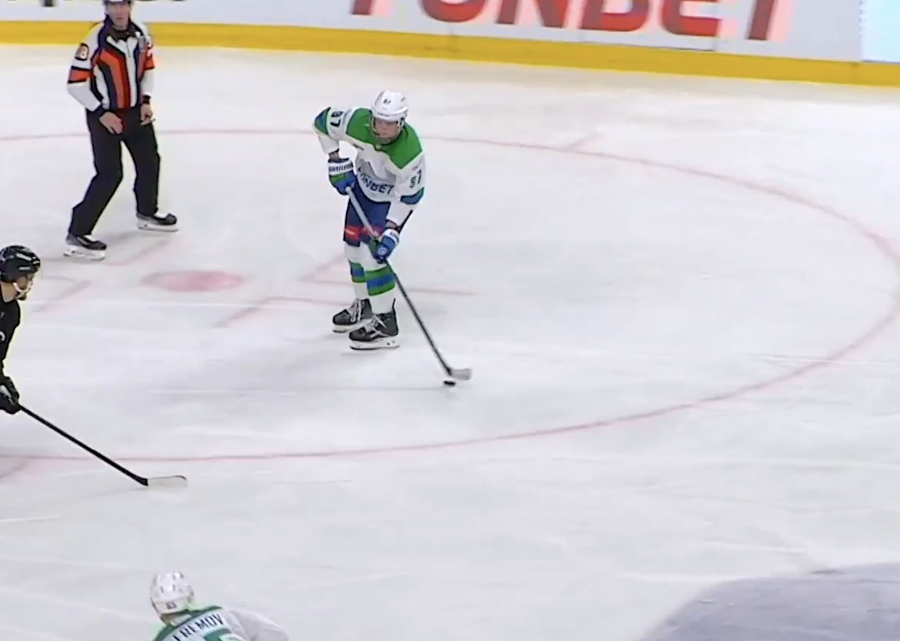 Alexander Zharovsky: better than the 17th prospect in the 2025 draft ...