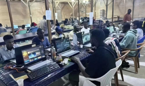 中國遊戲代練工作室轉戰非洲 月薪 500 至 1000 元聘當地員工打機 | LIHKG 討論區