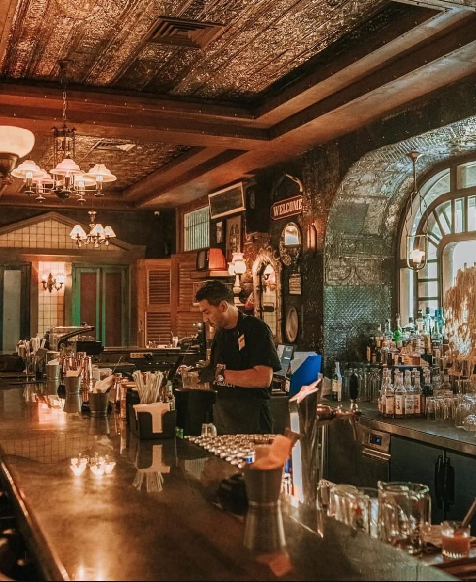 7 resto & bar di Surabaya untuk nongkrong dan makan malam seru