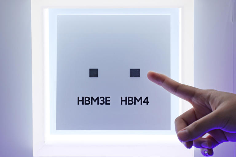 내년 HBM4도 ‘SK하이닉스’가 선도…여전히 가파른 엔비디아 효과 [ET의 칩스토리]