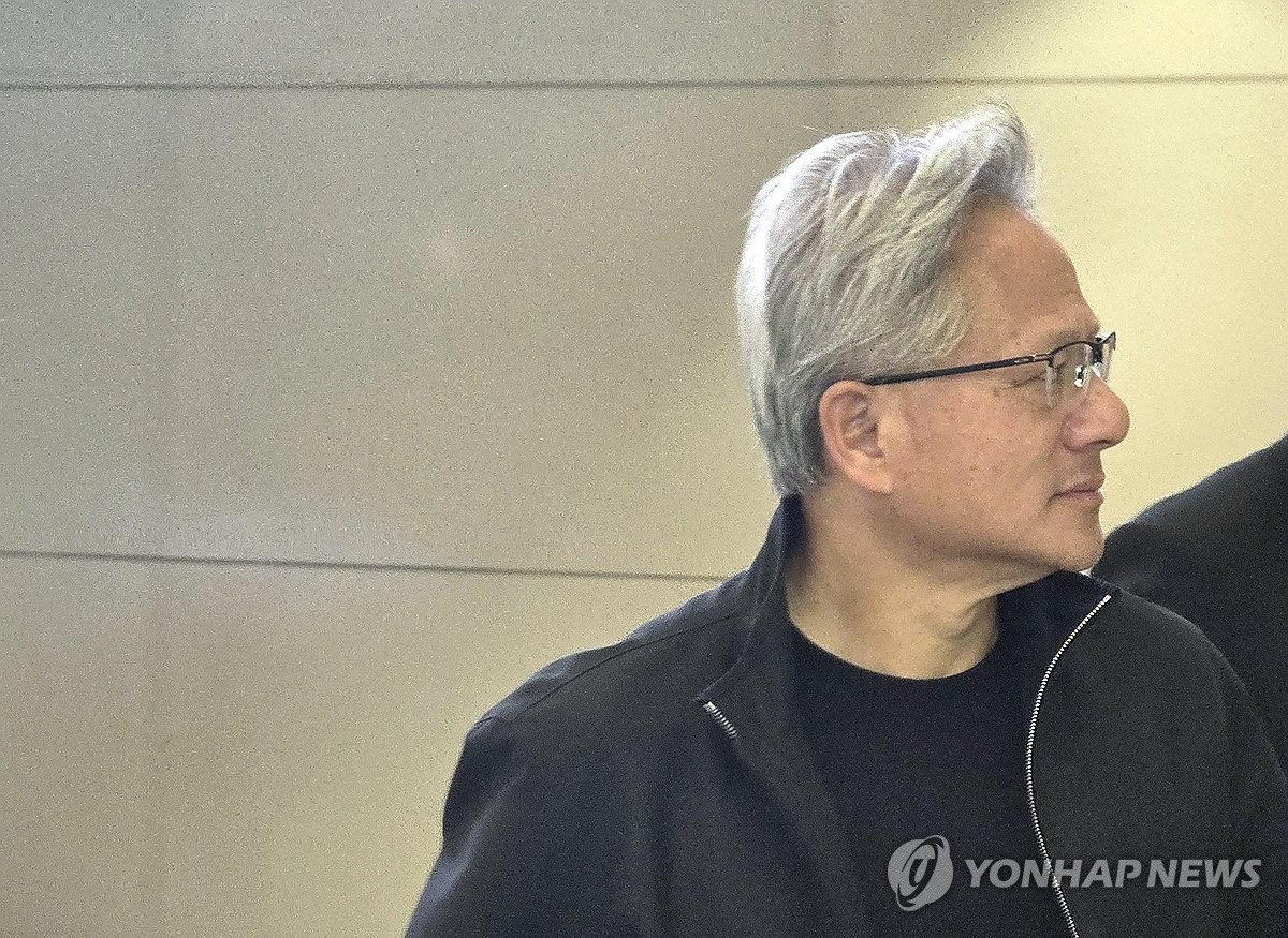 [APEC 2025] Nvidia chief arrives in S. Korea for APEC business event