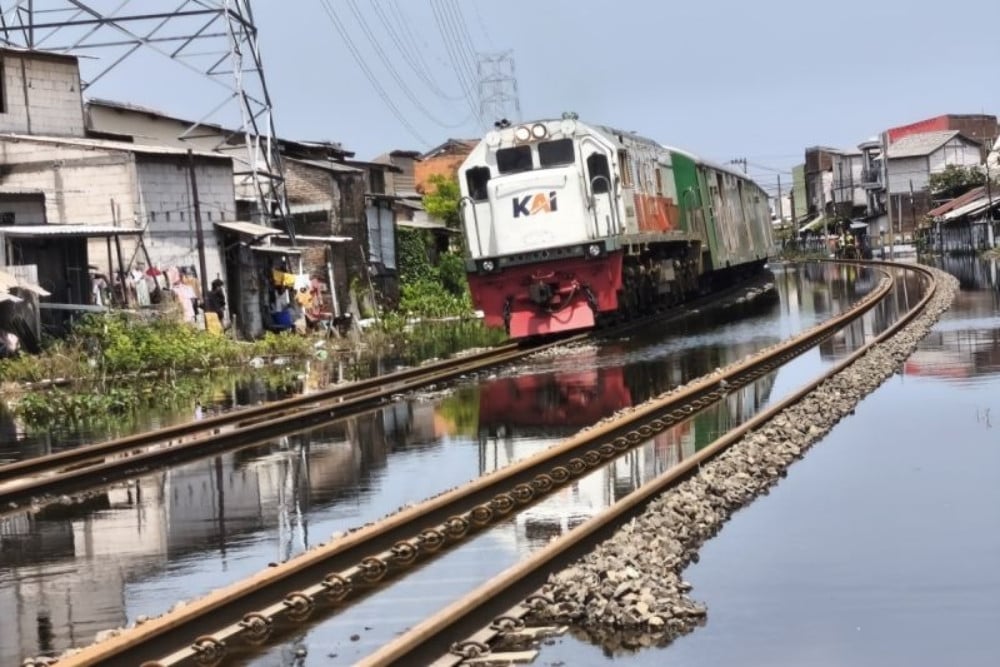 Banjir Semarang Surut, Seluruh Kereta Api di Lintas Utara Dapat ...