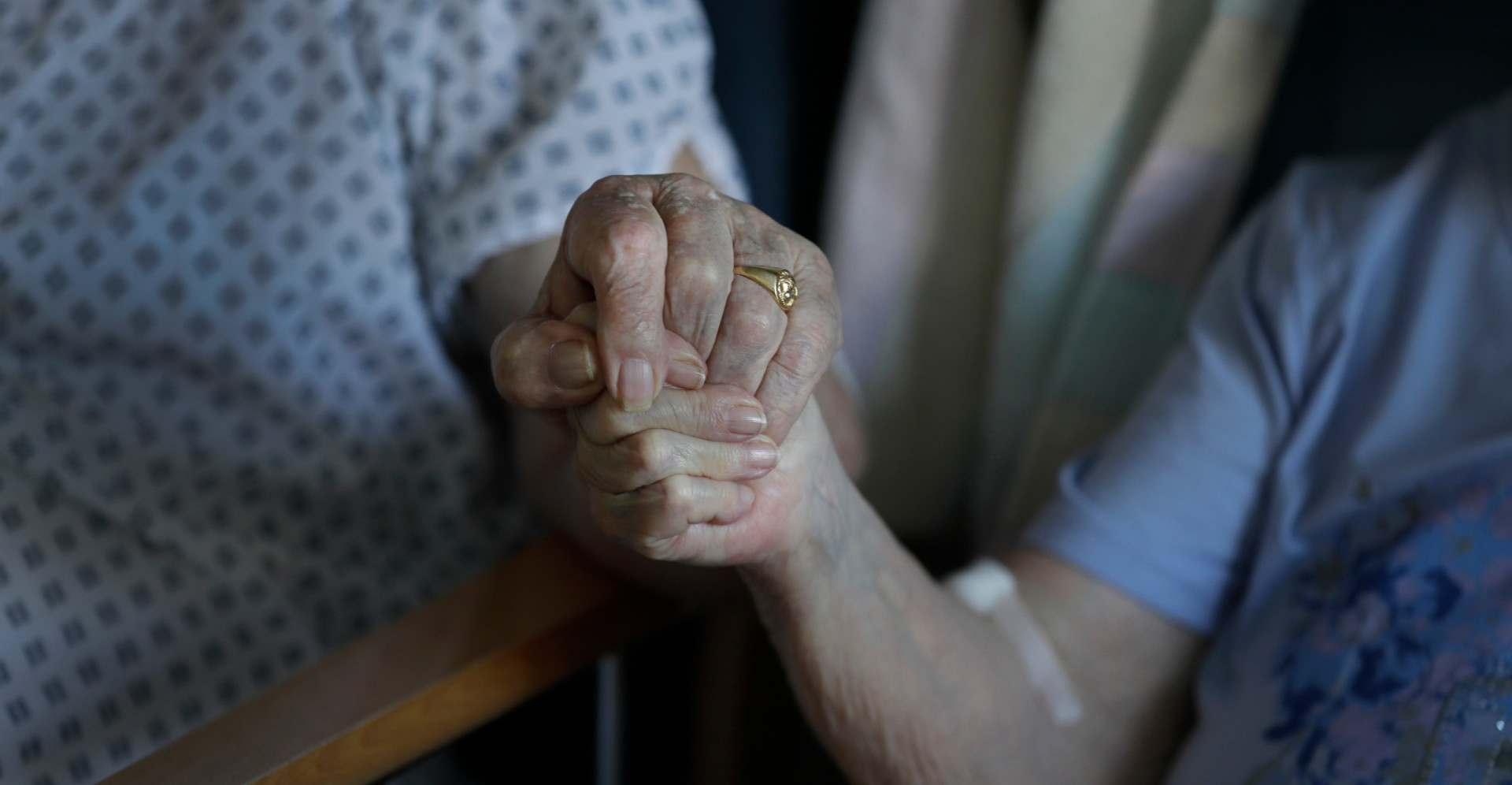 Three symptoms that appear 24 hours before death