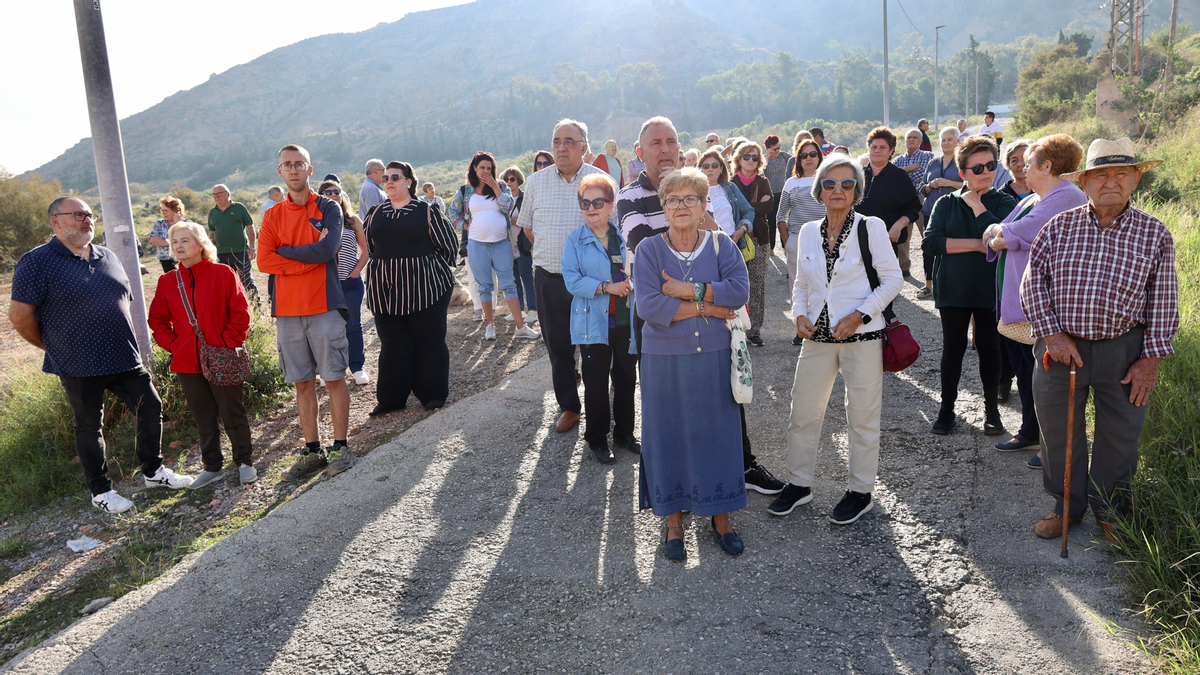 Los vecinos Los Ramos se plantan tras 16 años de vertidos ilegales