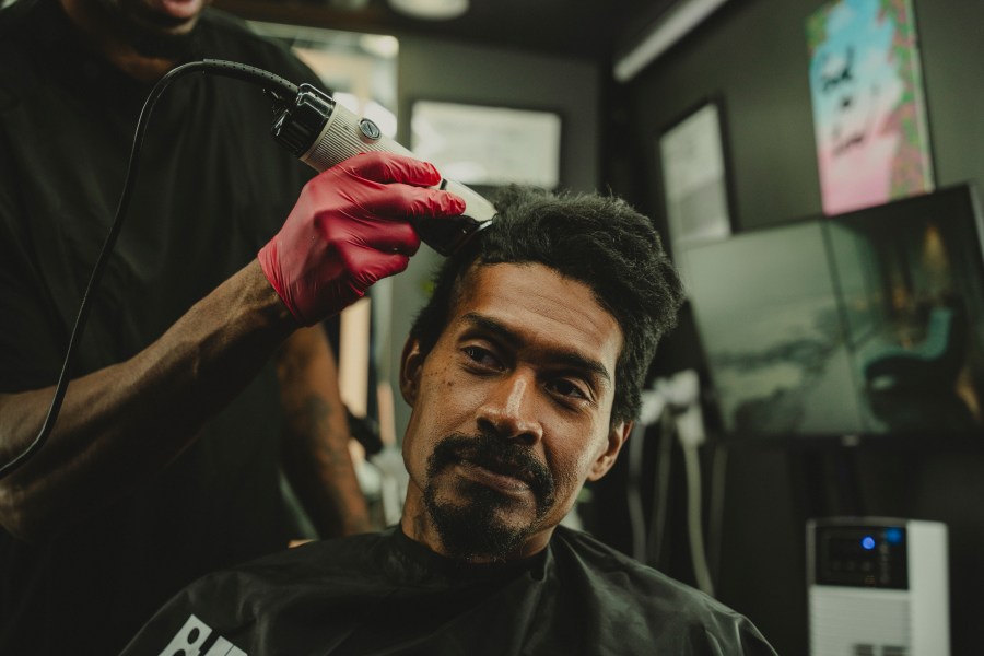 PHOTOS: Fans are shaving their heads for early screenings of new Emma ...