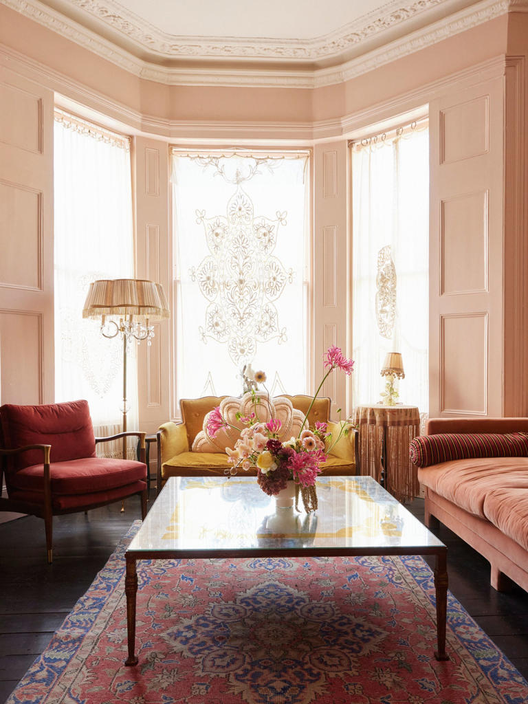 Pearl Lowe to auction rare treasures following move back to London