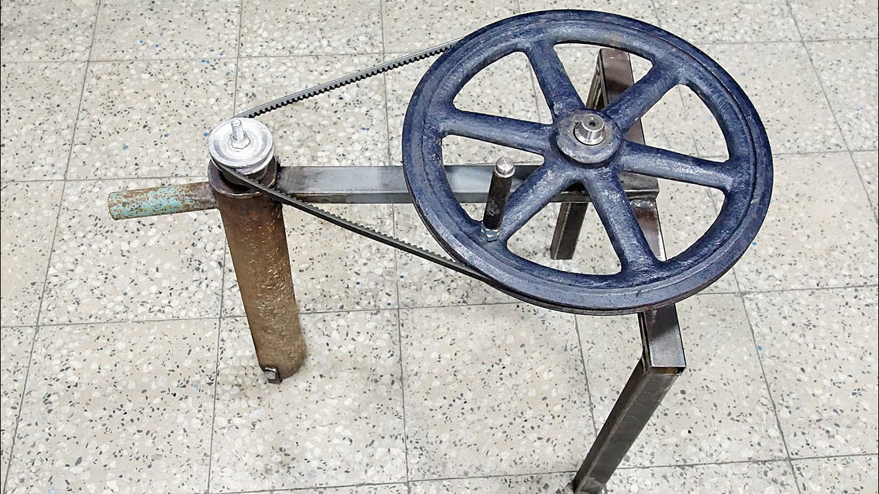 Pump pumps water without electricity with your own hands incredible ...