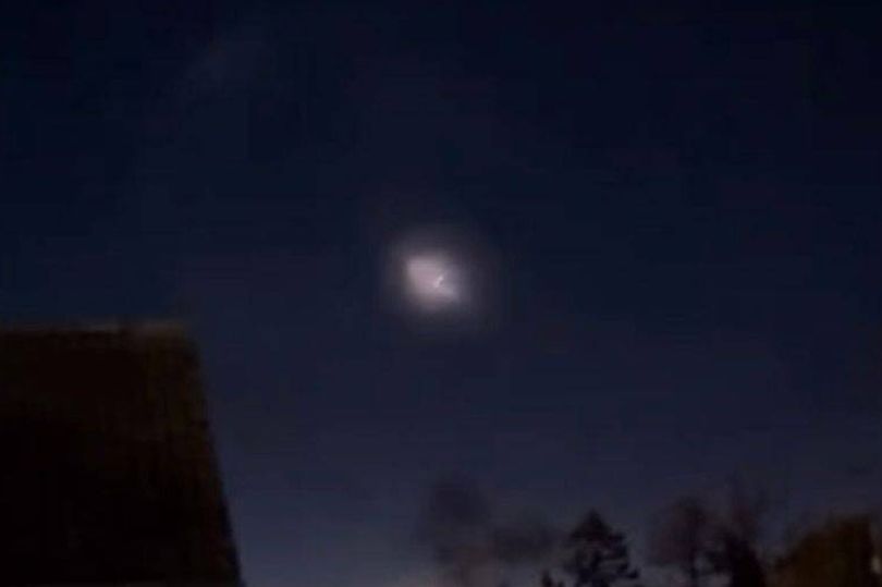 UFO frenzy across Ireland as 'strange light' seen 'moving very quickly ...
