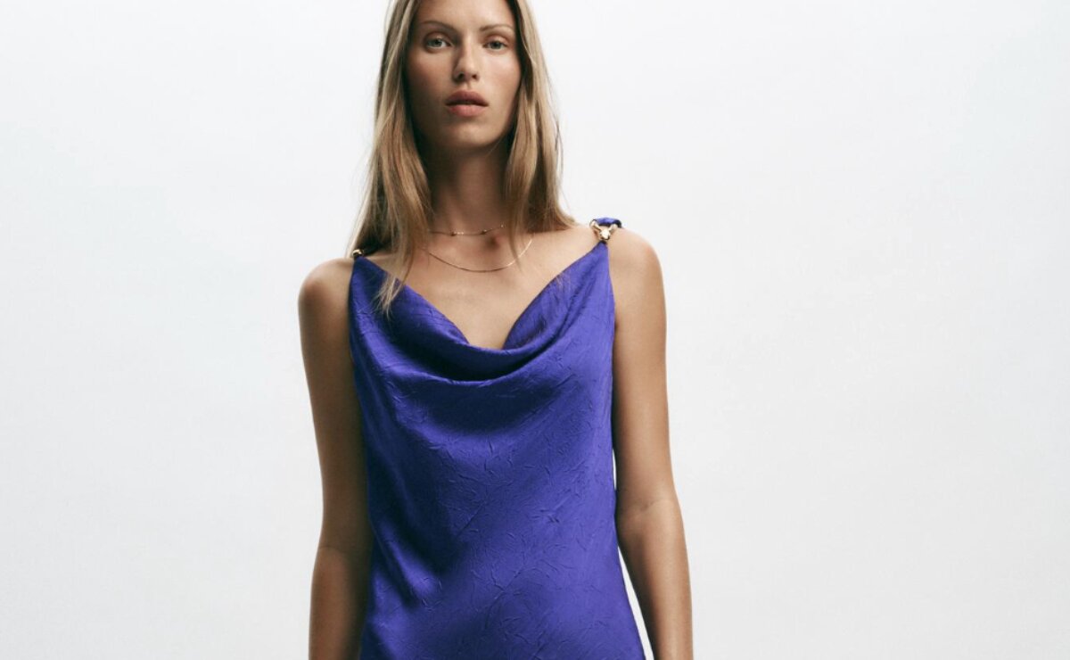 El vestido midi con fornituras de Zara que eleva cualquier outfit al ...