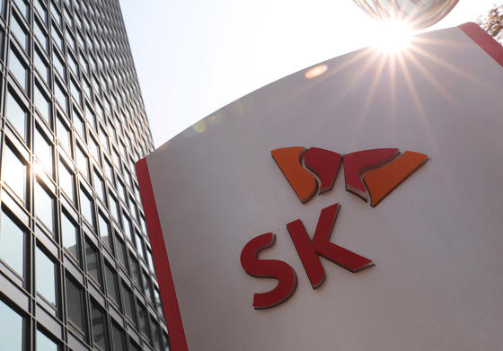 SK Group shakes up exec level, changes CEOs at SK Telecom and SK On