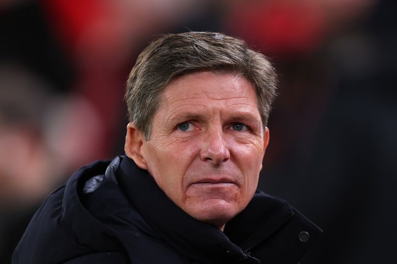 UK national media agree on Liverpool 'worry' and Arne Slot's 'desperate ...