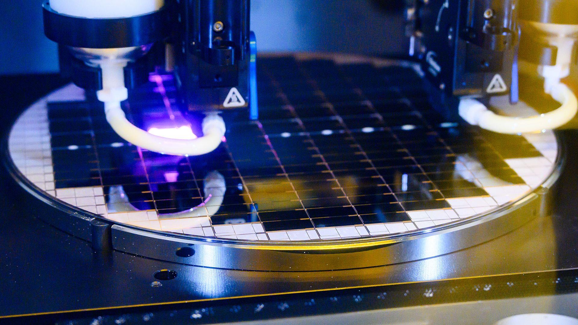 ASML Twinscan XT:260: el escáner i-line que impulsa el empaquetado 3D