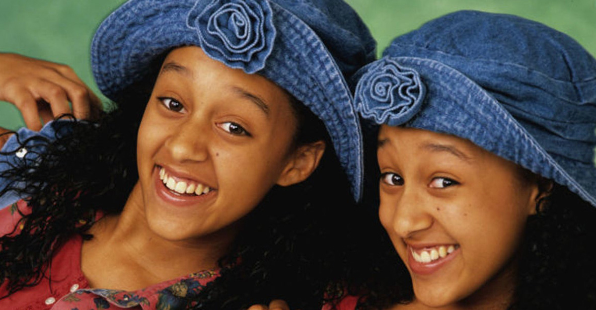 TV's Most Iconic Sibling Duos That Fight & Love Like Real Family