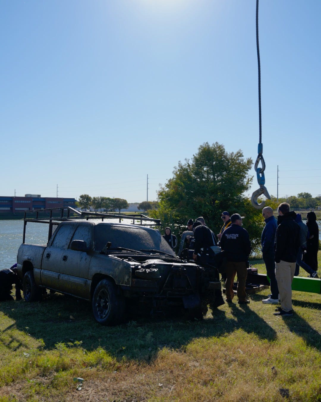 Dallas police pull nine submerged vehicles from Fish Trap Lake during ...
