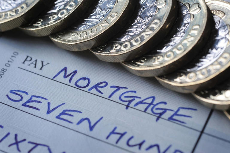 New mortgage price war sends home loan rates tumbling