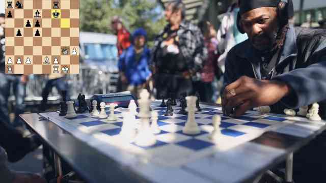 Magician Defeats NYC Chess Hustler!