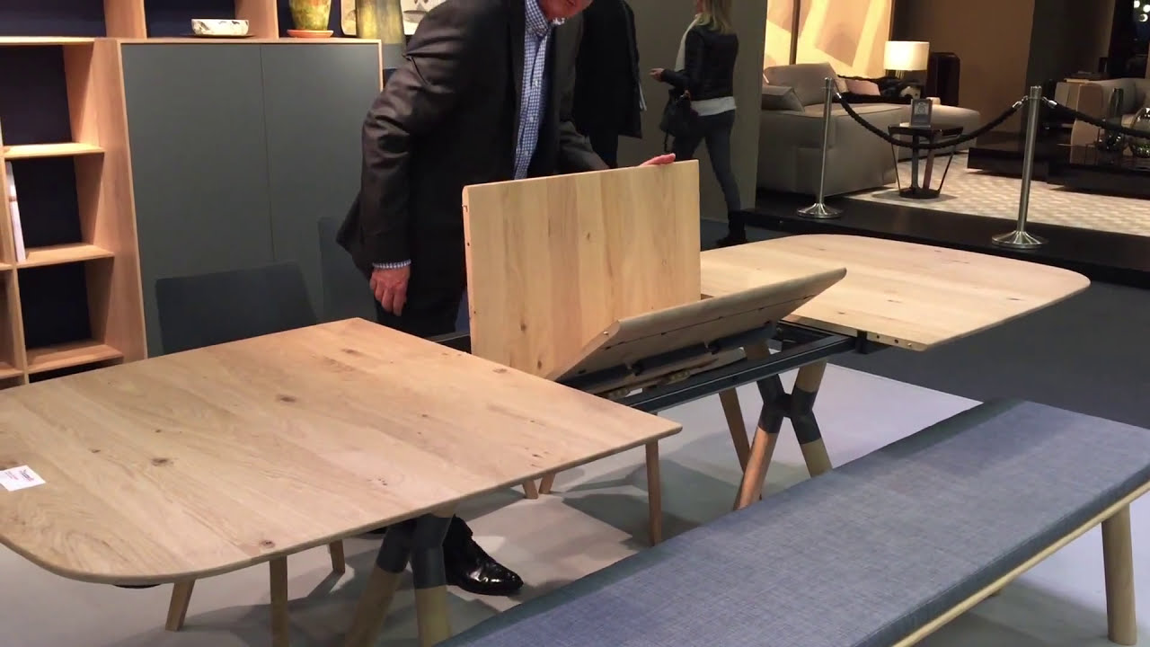 Unveiling the expandable table: Your small space savior!