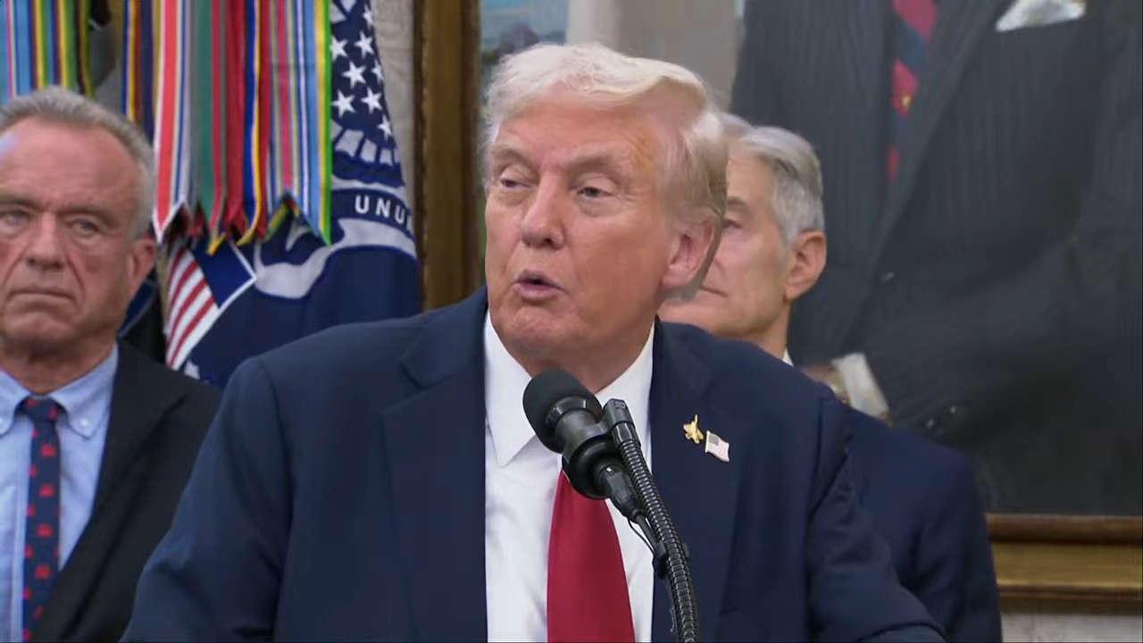 'You Know Who I'm Talking About': Trump Fails To Overcome His Dementia ...