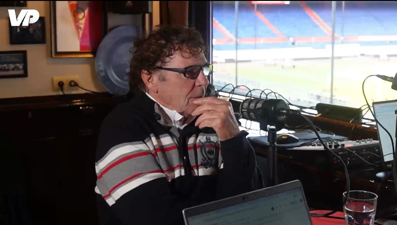 Van Hanegem over Heitinga-knuffel van Weghorst: 'Dat gevoel heb ik ...