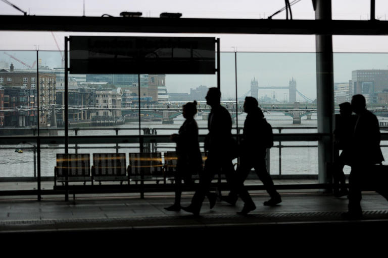 More than 55,000 UK firms in severe distress, research shows