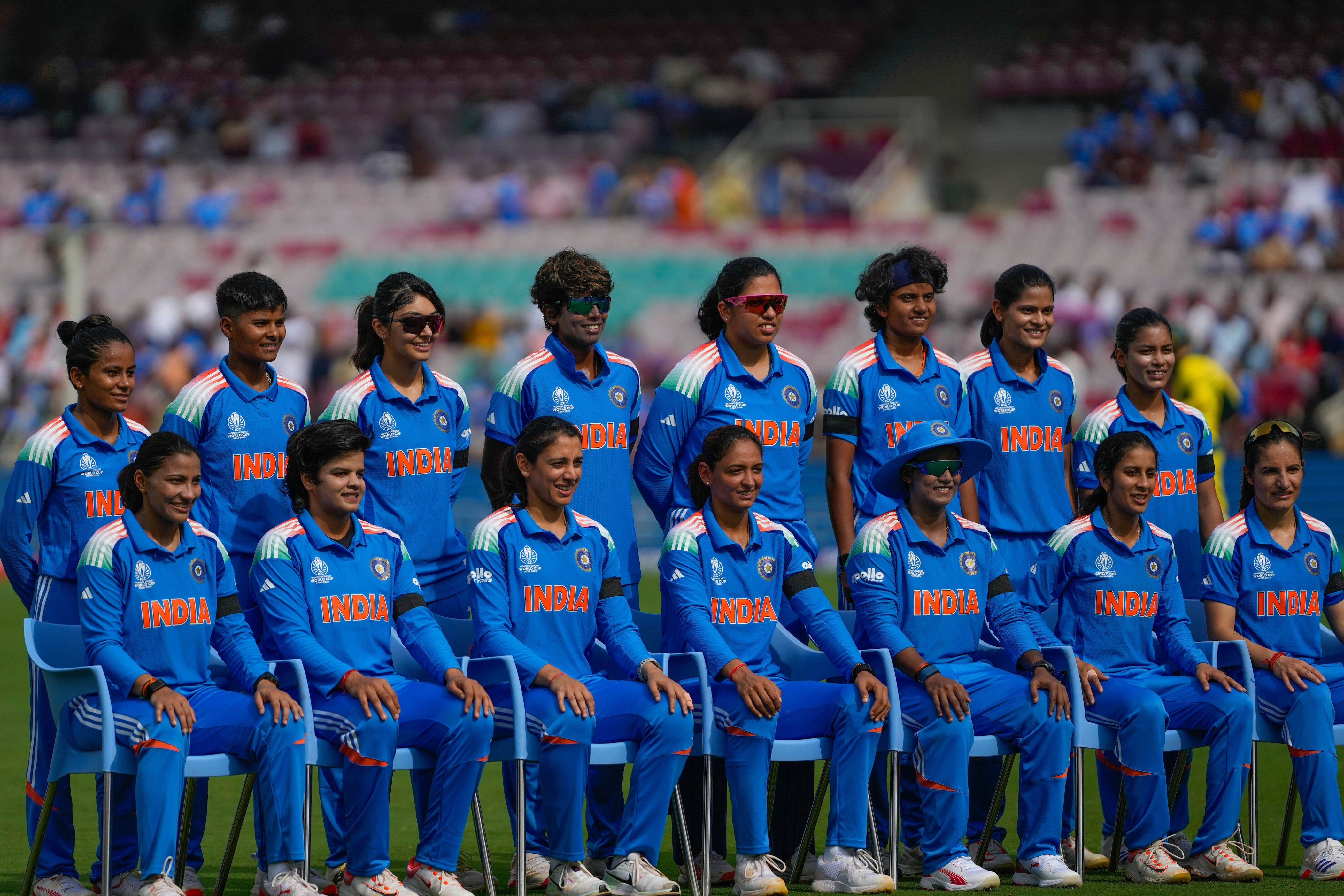 Australia, India players wear black armbands to mourn 17-year-old ...