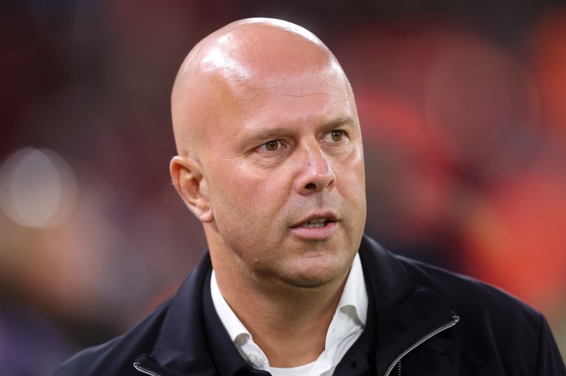 Arne Slot responds to Liverpool formation change and offers clear ...