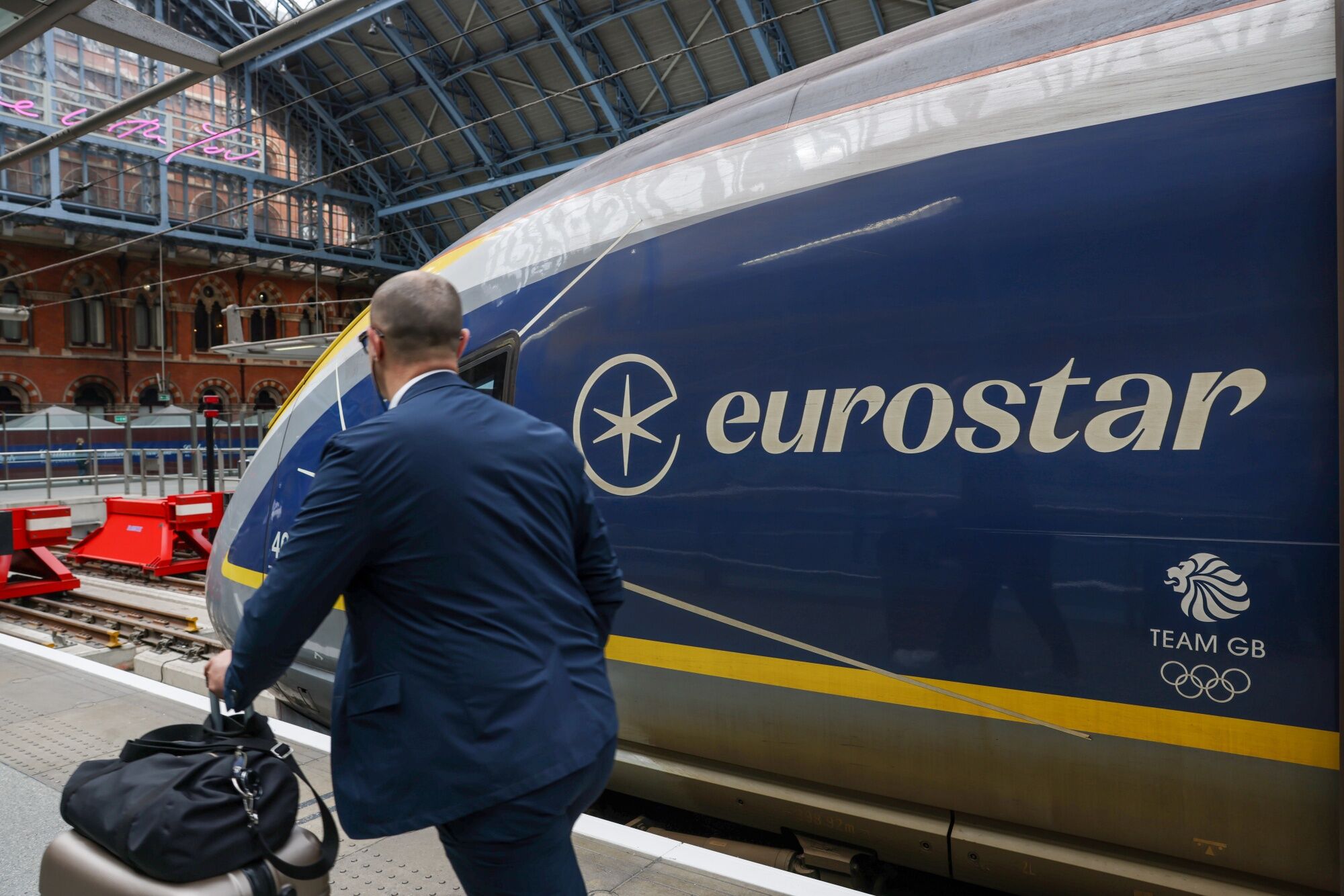 Eurostar Monopoly to End as Rival Virgin Given Green Light