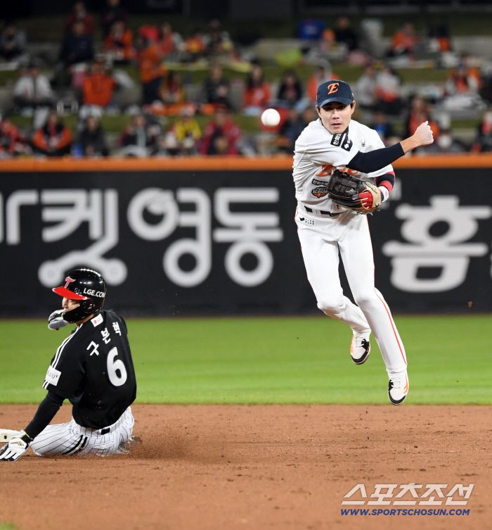 Shim Woo-joon's solid defense in fall baseball