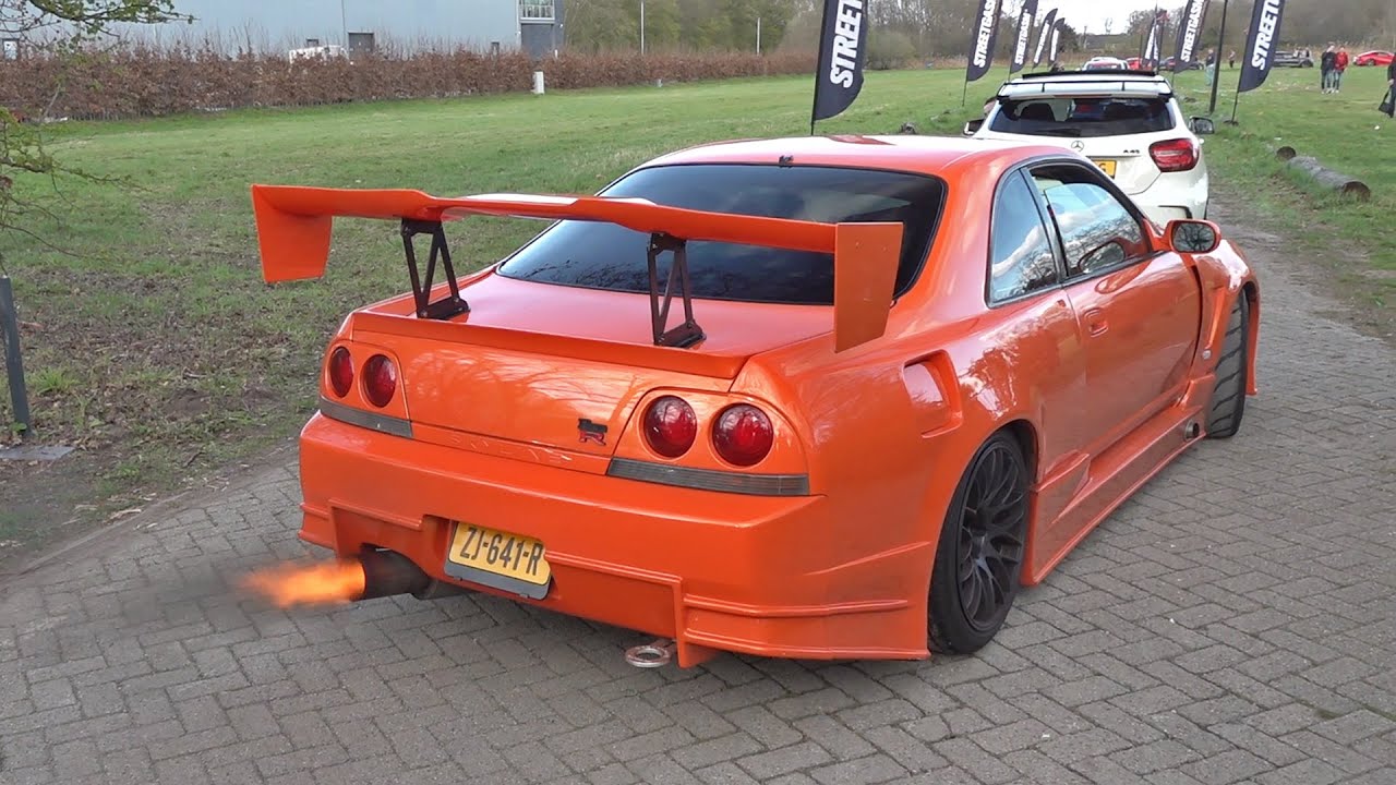 Skyline R33 B334R – Roncos, Queima de Pneu e Ação