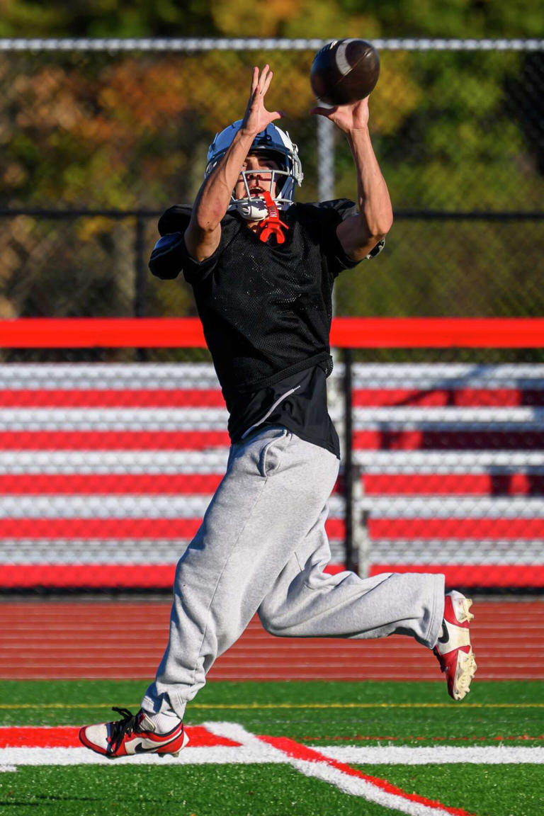 Niskayuna football's Chase Meisner a serious problem for opposing defenses