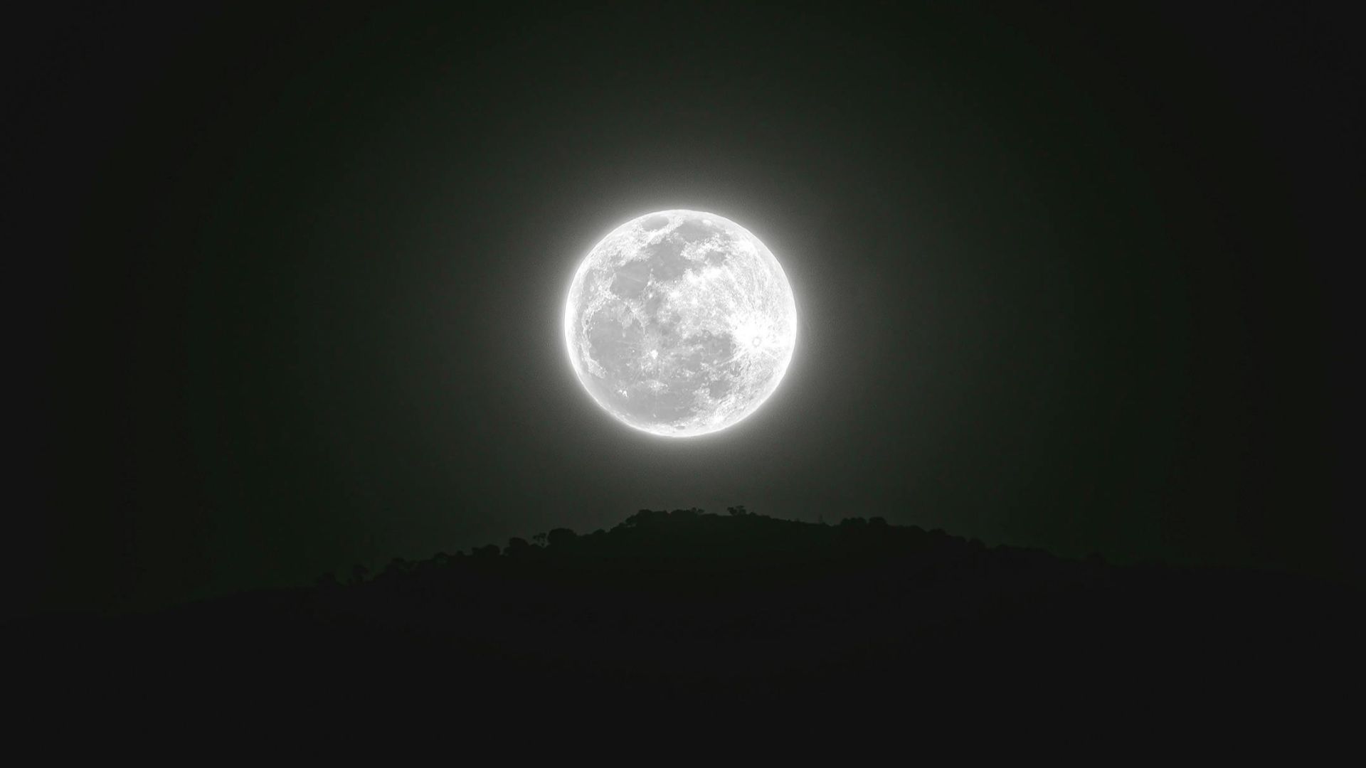 Astronomers have studied the Moon for over 2,000 years. Here's what we ...