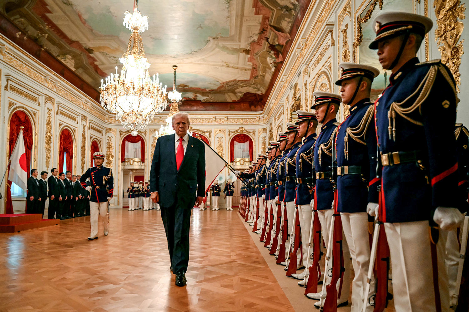 Dancers, golf gifts and gold crowns: Trump is feted by Asian allies he ...