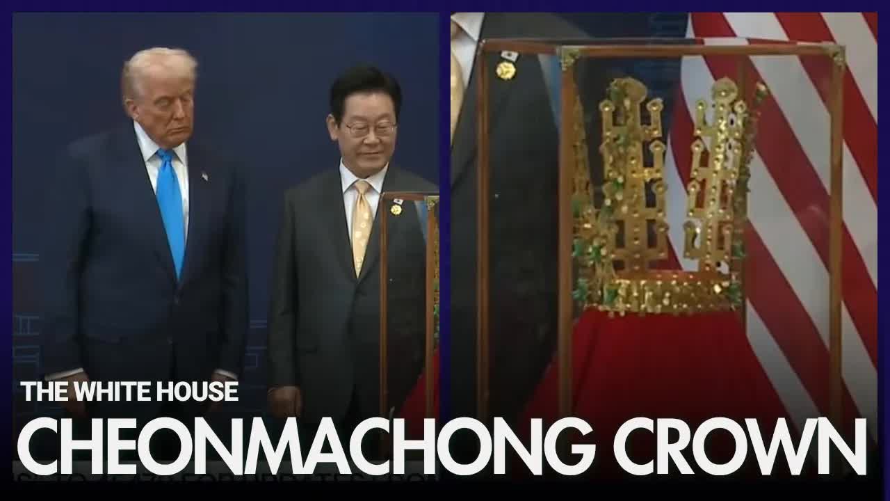 South Korean president presents Trump with Cheonmachong gold crown replica