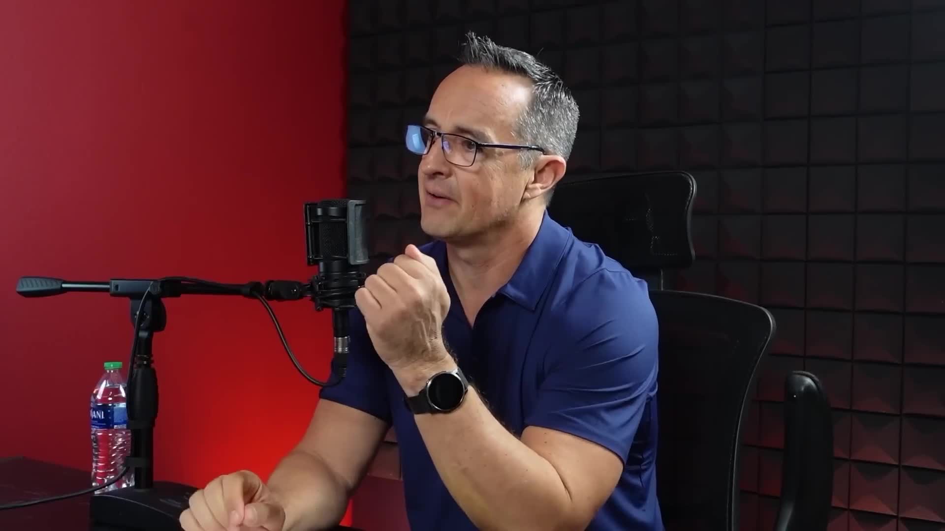 BUSTING KEANU REEVES MILLION DOLLAR SCAM | FBI AGENT FRAUD STORIES - PART 1